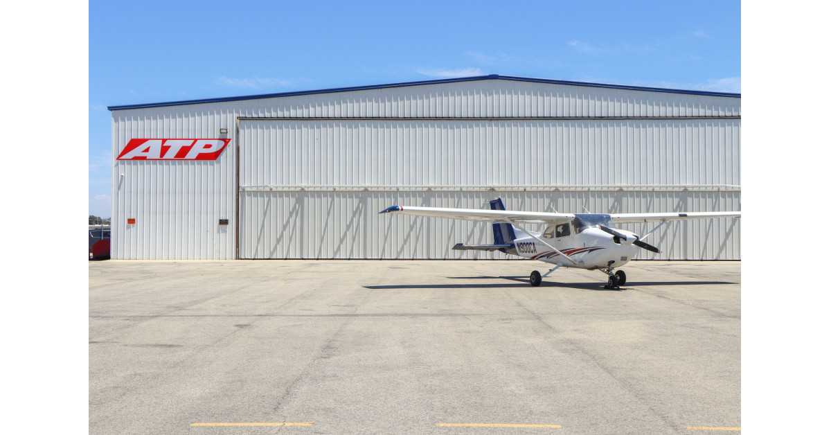 ATP Flight School Opens New Airline Pilot Training Center in Los ...