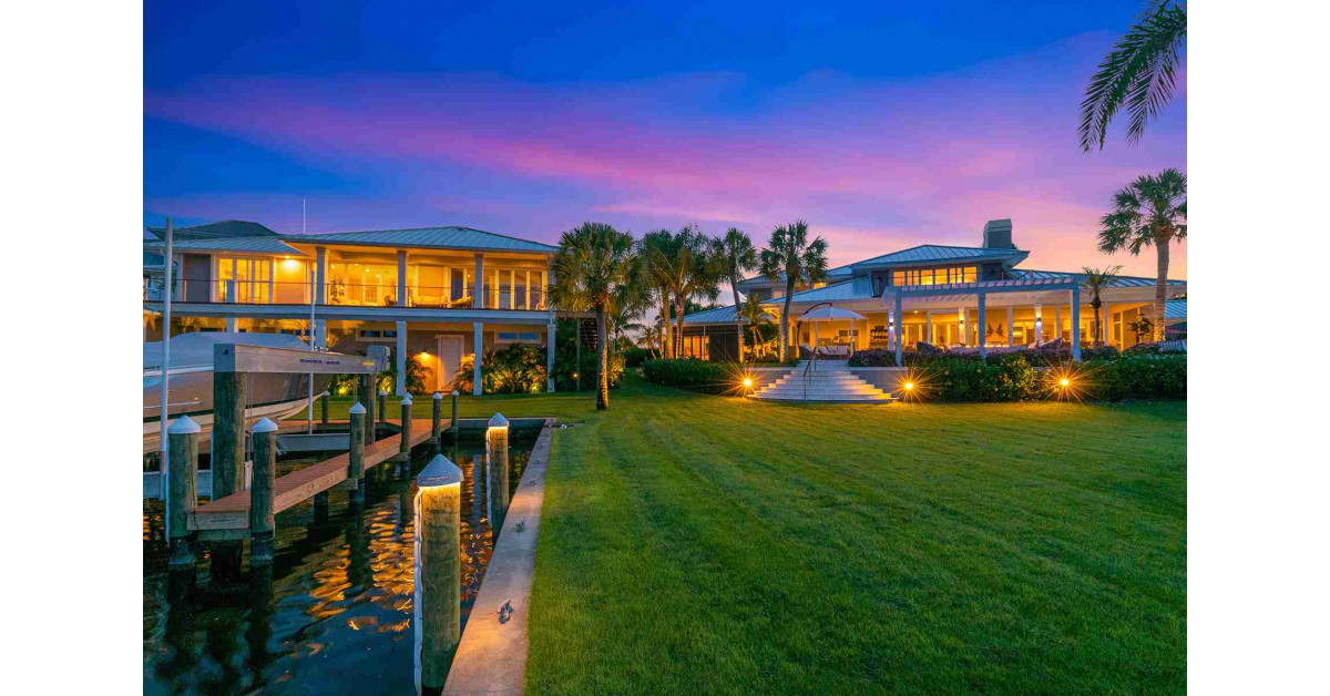Reimagined Casey Key Compound Featuring 1.5 Acres Gulf to Bay Enters ...