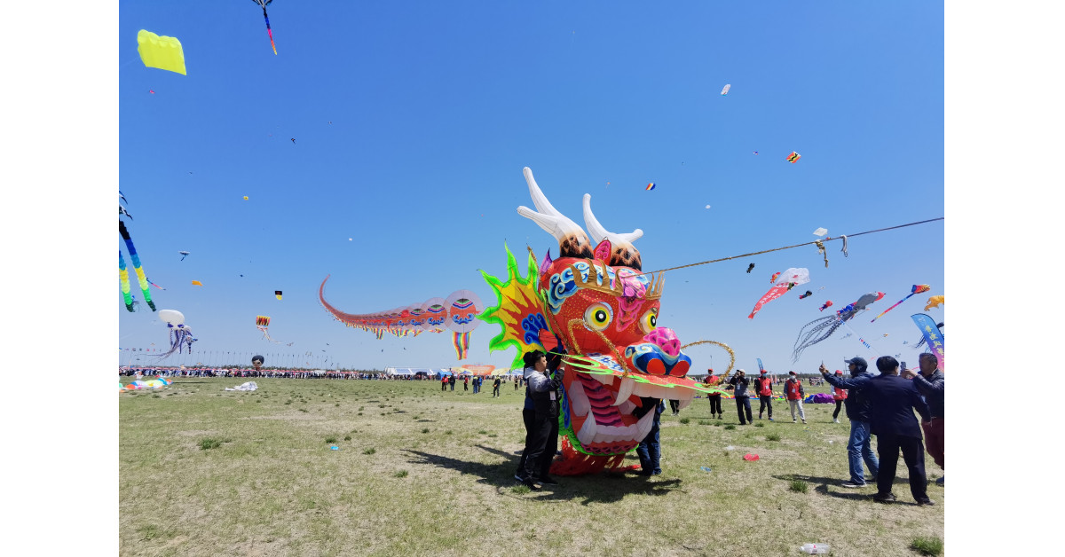 World's Largest Dragon Kite Unveiled at the 38th Weifang International ...