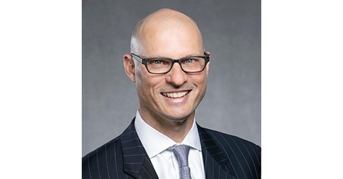 Roberts & Ryan Investments Welcomes USMC Veteran Alexander Mainero as ...